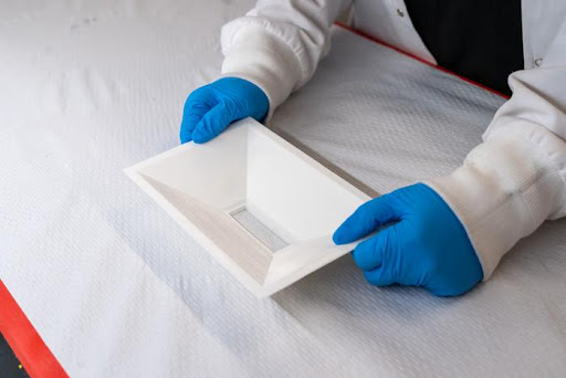 Researchers develop packaging trays that detect food contamination