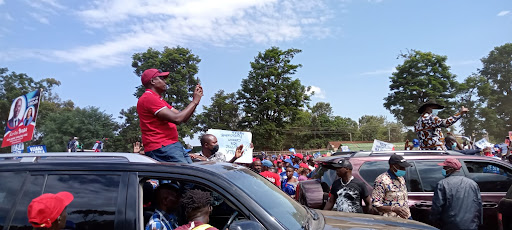 Raila makes grand entry into Thika stadium