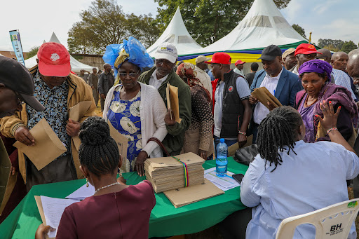 Governor Mutula Jnr issues 179 allotment letters in Kikima town