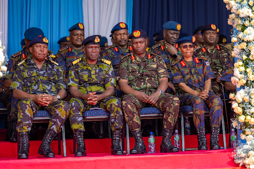 [PHOTO] Ruto dances with kids as Kenya Airforce celebrates 60 years of ...