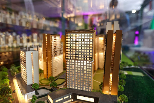 [PHOTOS] Ruto interacts with traders at Expo in Embu versity