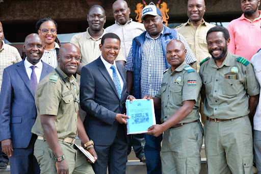 Mutua outlines vision for East Africa tour guides and drivers association