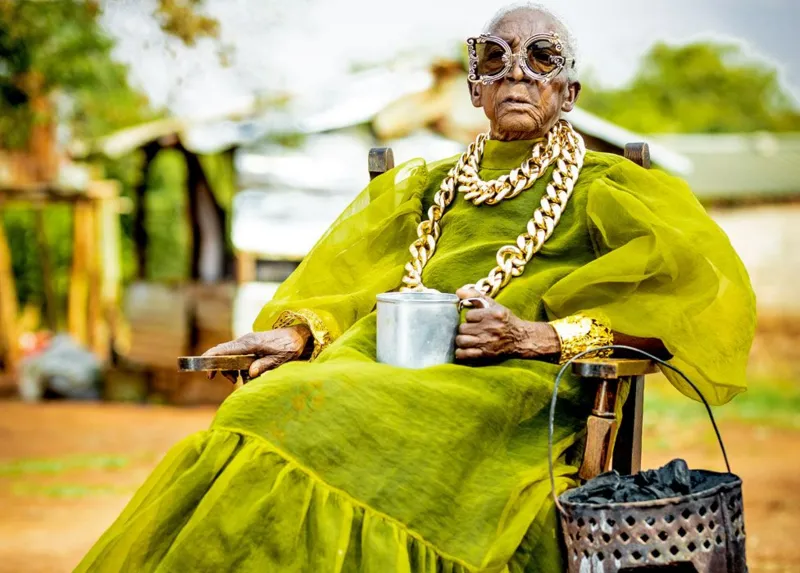 Photos: Stylish Grandma wins hearts with unique fashion, becomes an ...