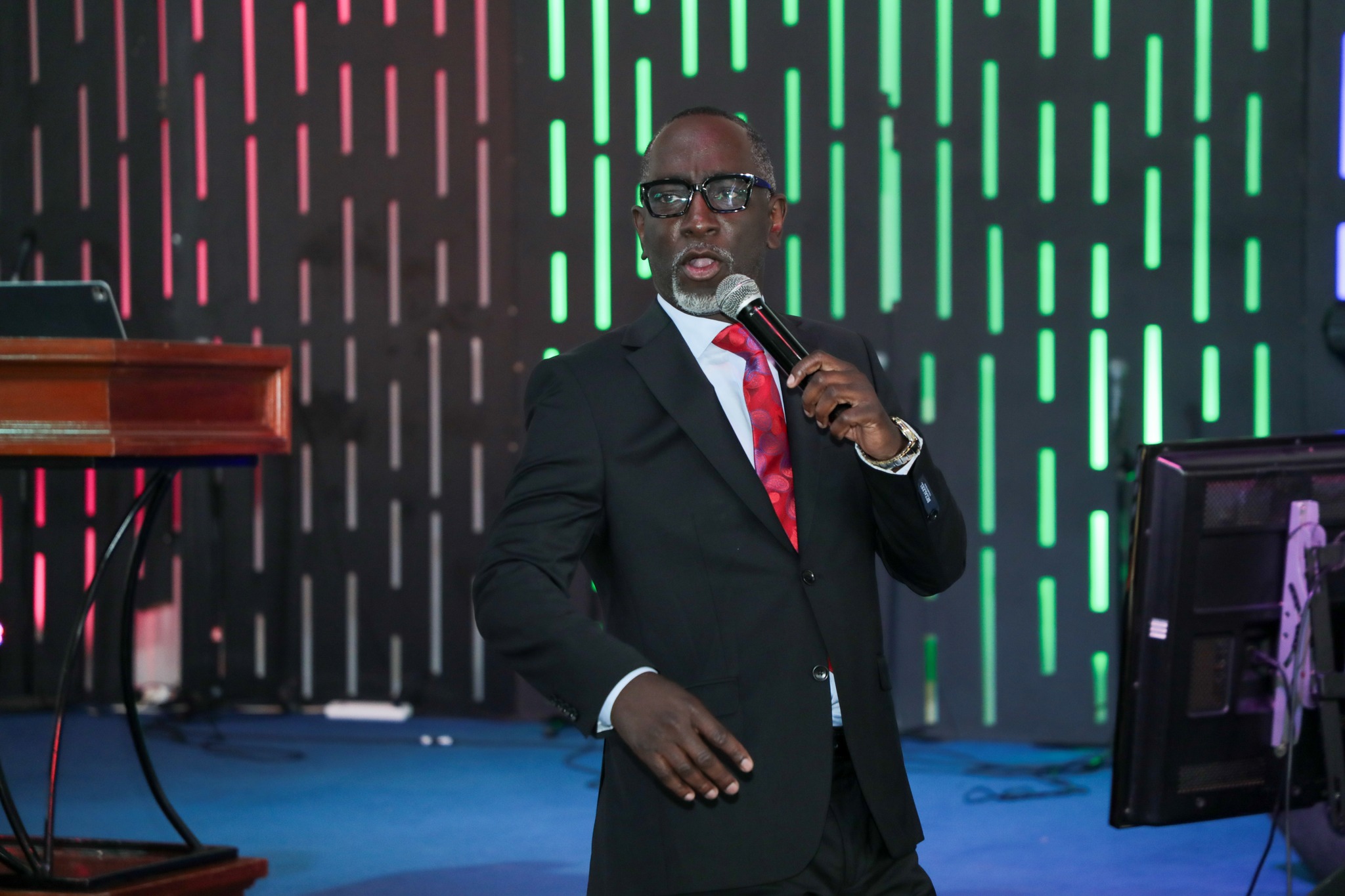 “Not Married, But Not Single!”: What Robert Burale’s Relationship ...