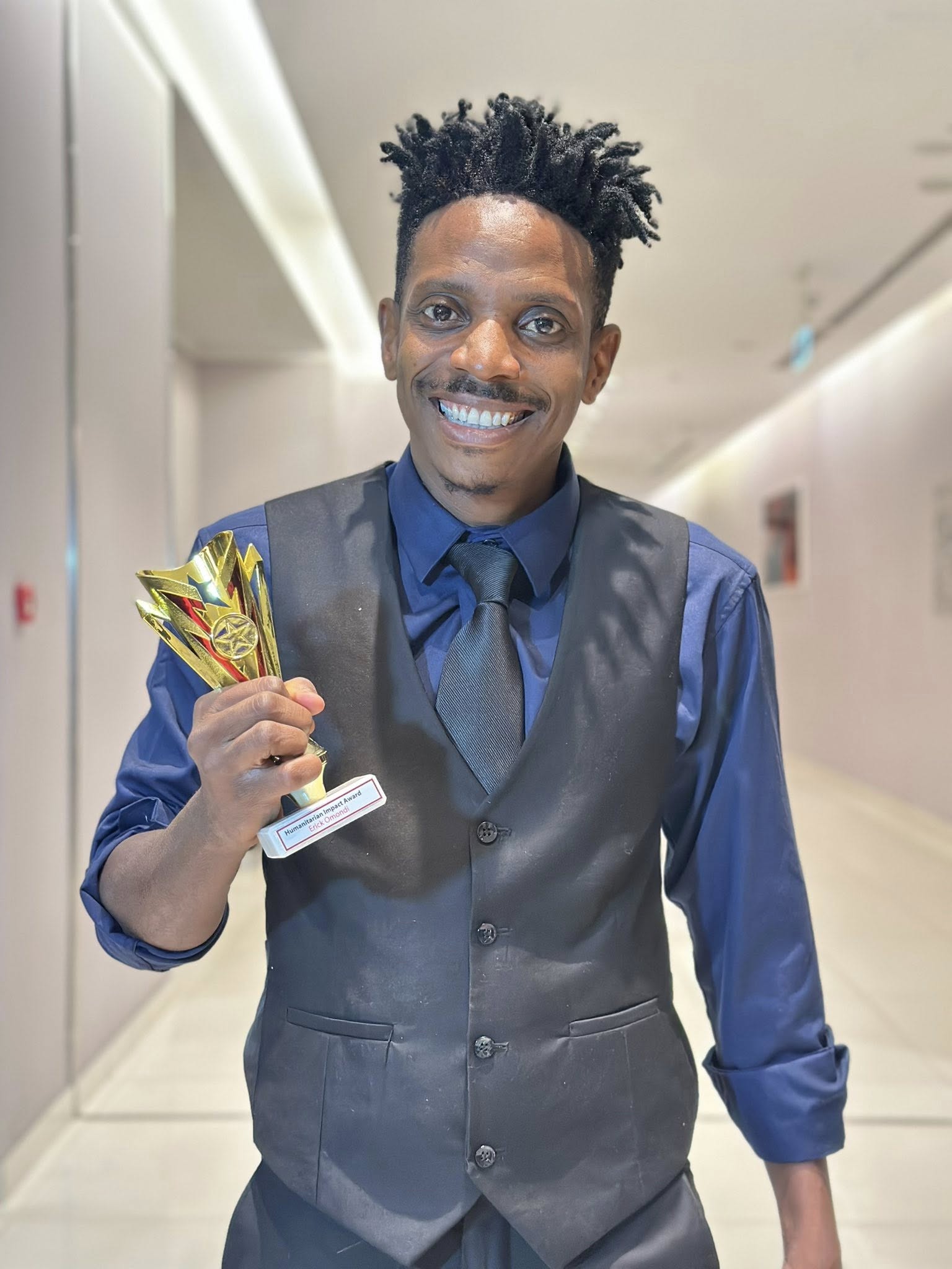 Community, Laughter and Giving: Inside Sam the Barber’s Uhuru Park ...