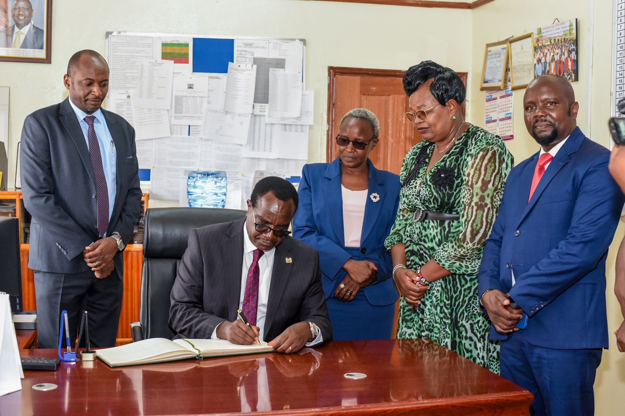 Ministry extends Grade 10 placement review deadline to allow transfers